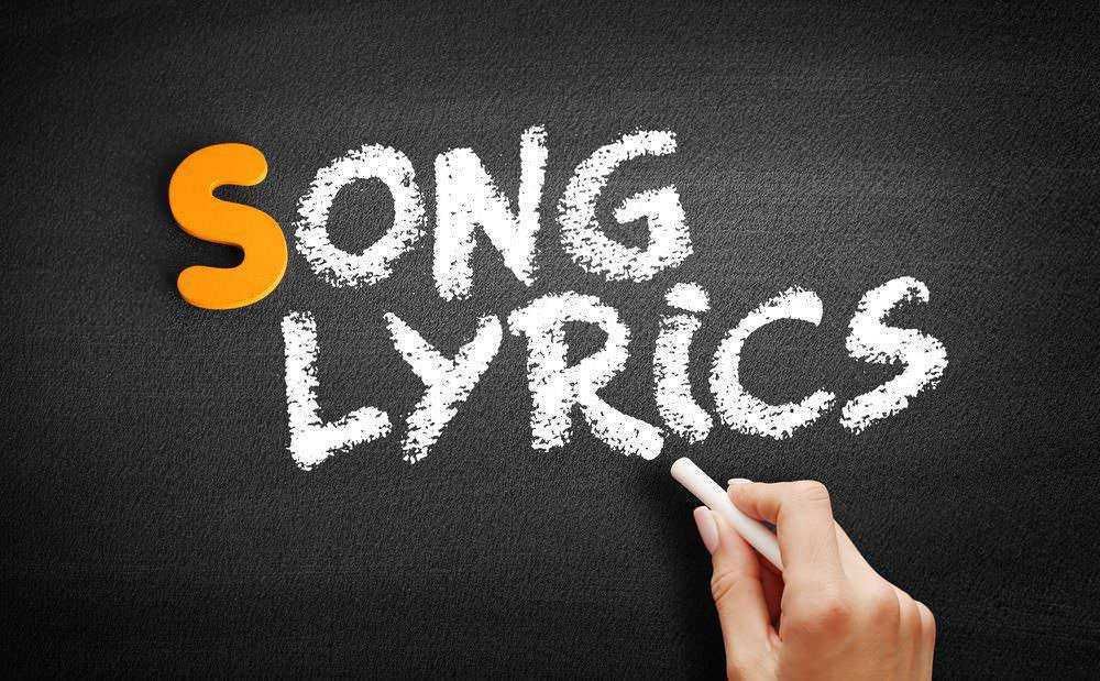 Lyrics, what are the types of Italian song