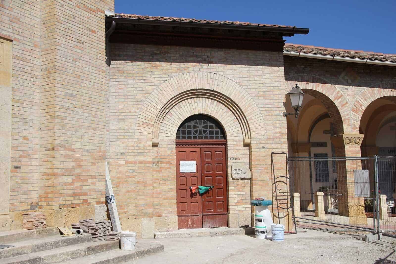 Predappio Cripta di Mussolini e luoghi della memoria