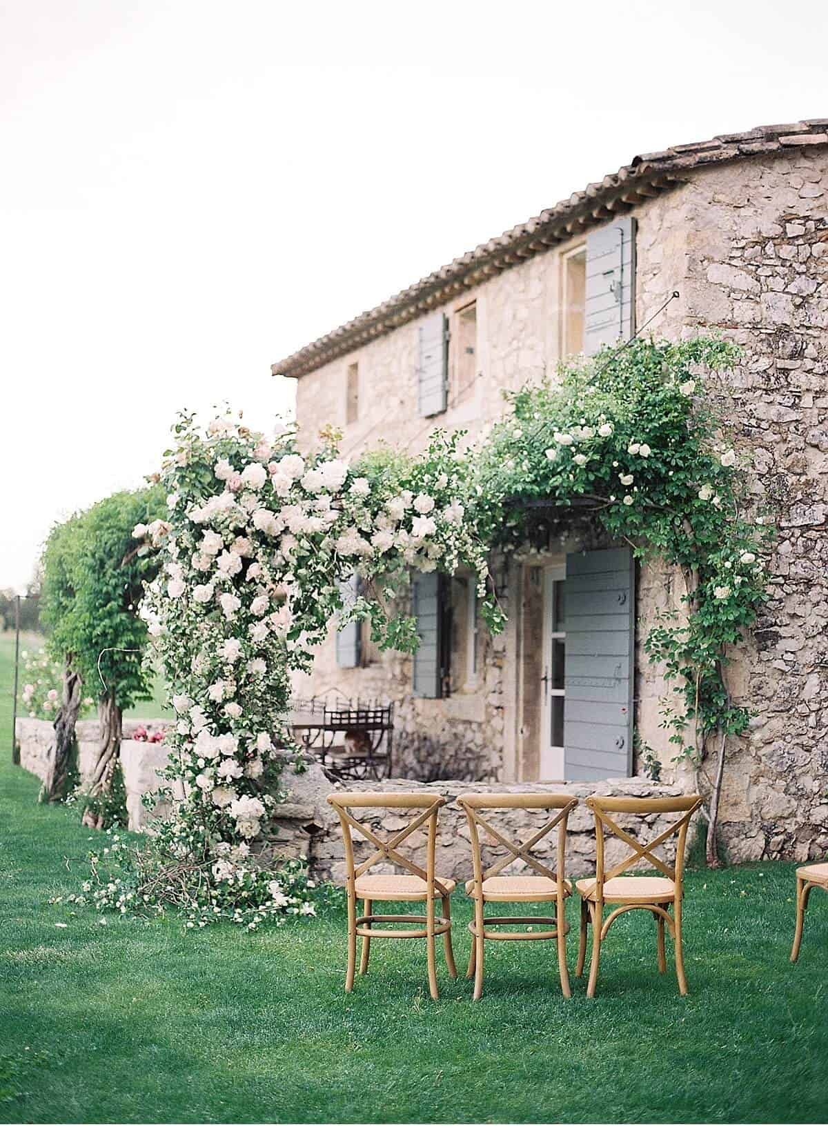 Ethereal Provence Bride - Hochzeitsguide