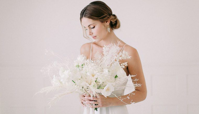 White Simplicity and Stylish Sophistication - Hochzeitsguide