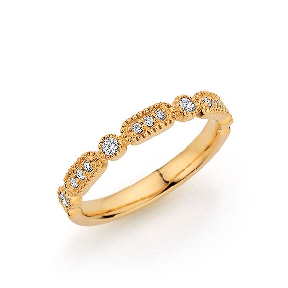 Discover diamond ring jewelry now at Fischer Trauringe