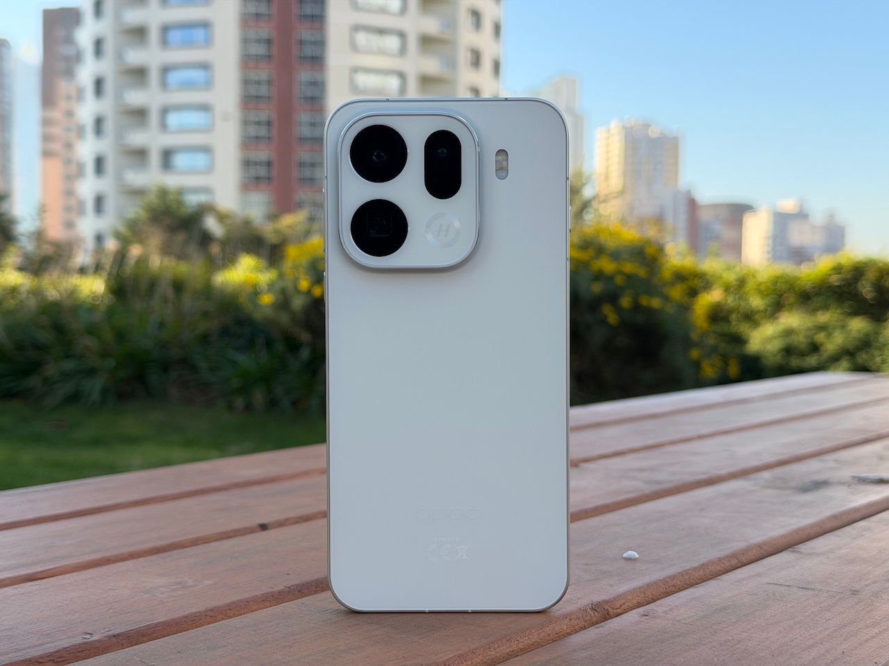 Oppo Find X10 Pro Max 200 MP kamera ve dev ekranla gelebilir